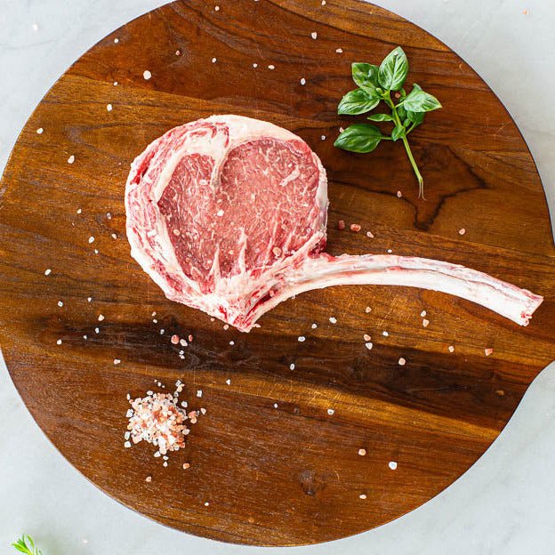 Prime 32 oz Tomahawk Ribeye – Premium Angus, Bone-In Steakhouse Cut ...